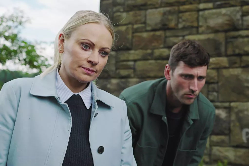 Sibling Spats or Serious Showdown? Corrie's Kit & Lisa Face Off Amid ...